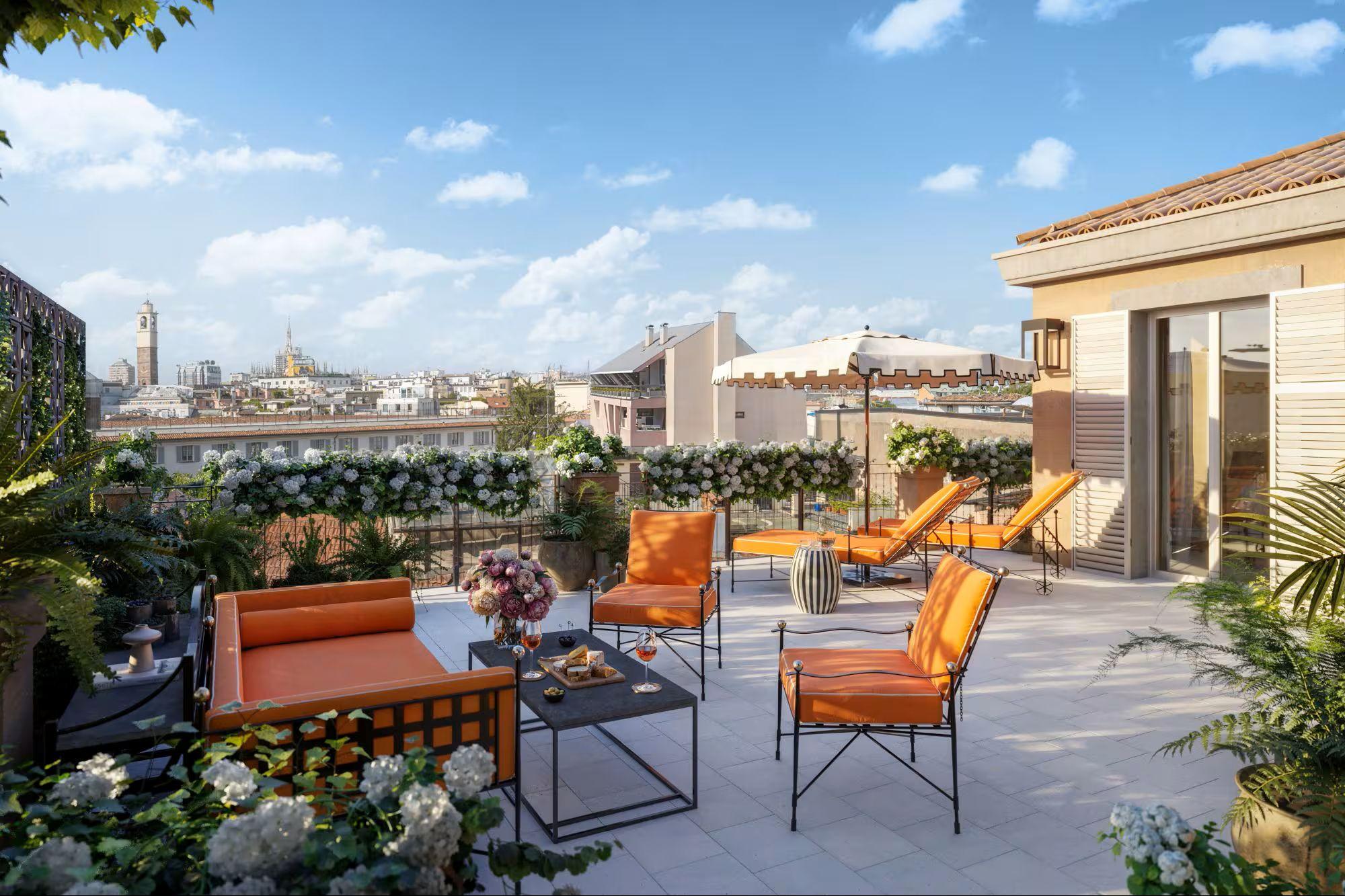 The Carlton, Milan - Teresa Perez